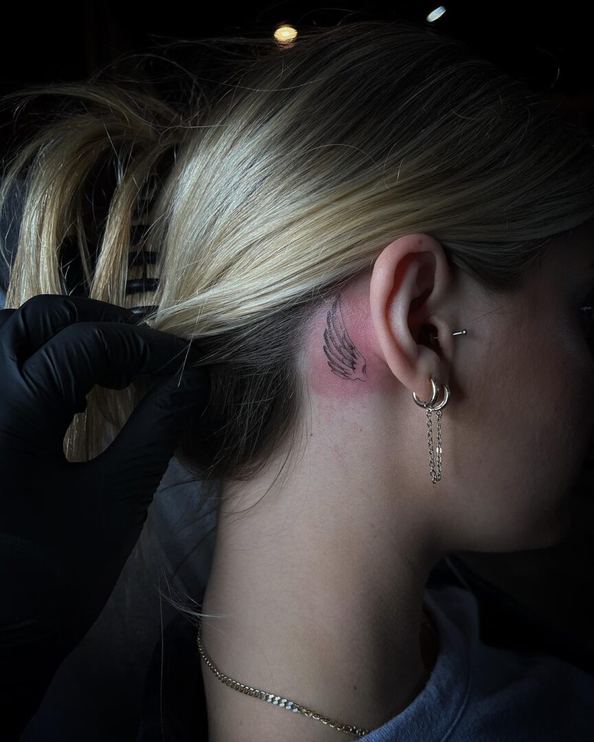 40+ Creative Behind the Ear Tattoo Ideas That Look Great