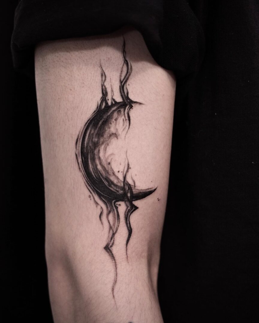 65+ Stunning Moon Tattoo Ideas for a Mystical Look