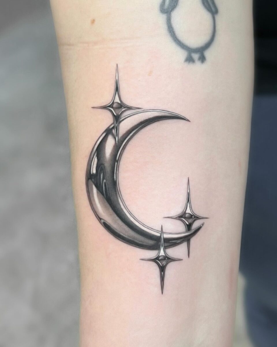 65+ Stunning Moon Tattoo Ideas for a Mystical Look