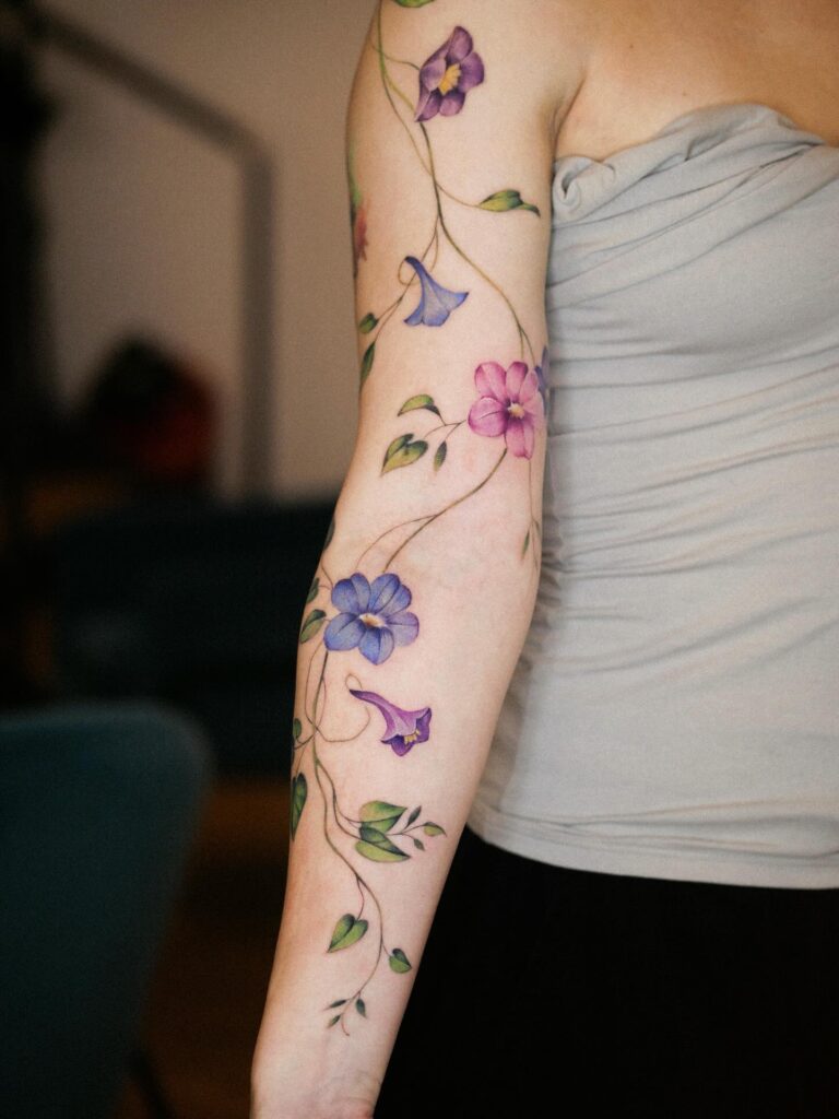 50+ Flowing Vine Tattoos That Are Elegant, Natural, and Full of Meaning