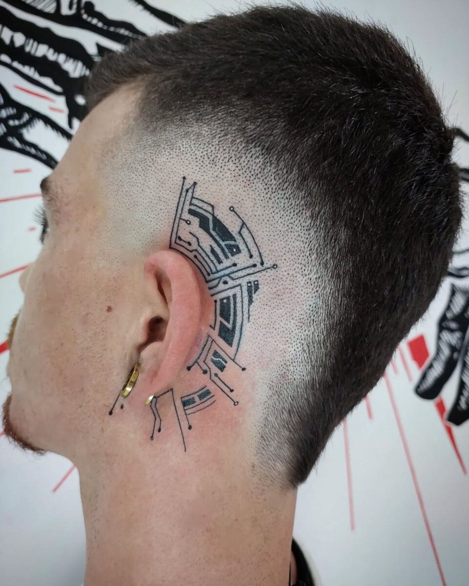 25+ Behind the Ear Tattoo Ideas for Men Who Love Subtle Ink