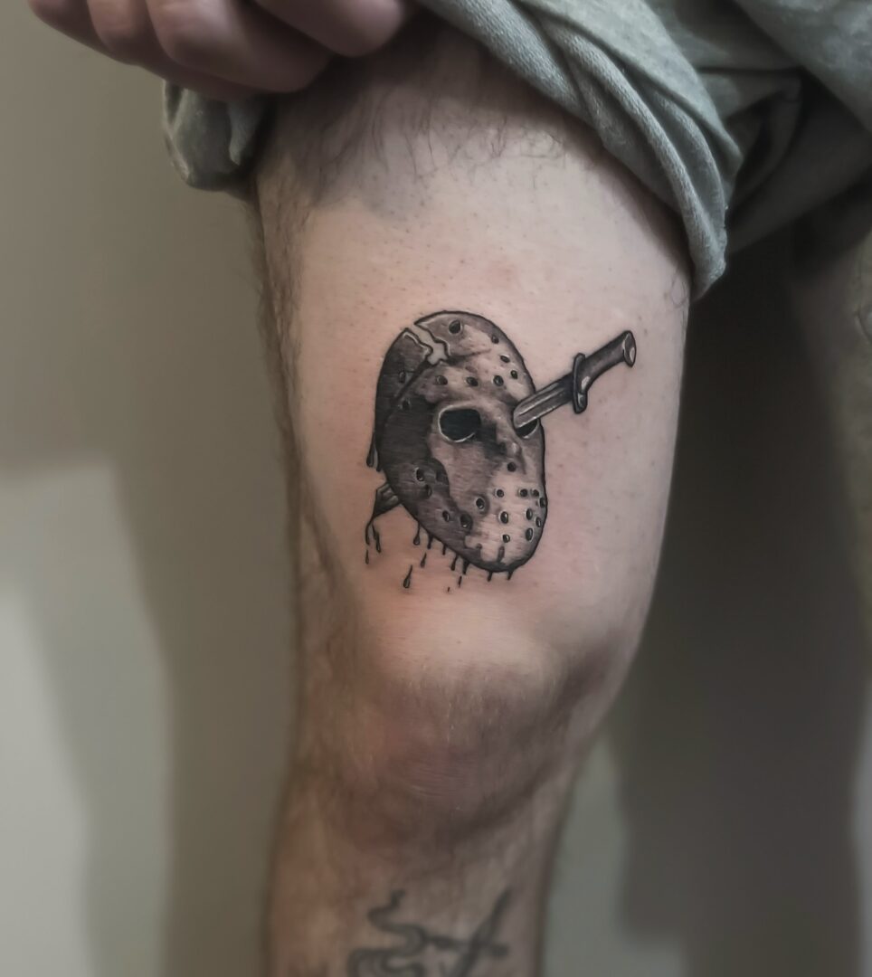 30+ Terrifyingly Small Horror Movie Tattoos for True Scary Film Fans
