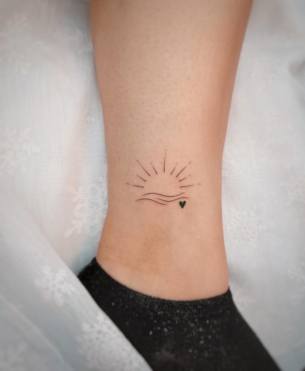 70+ Meaningful Tiny Tattoos That Carry Powerful Messages