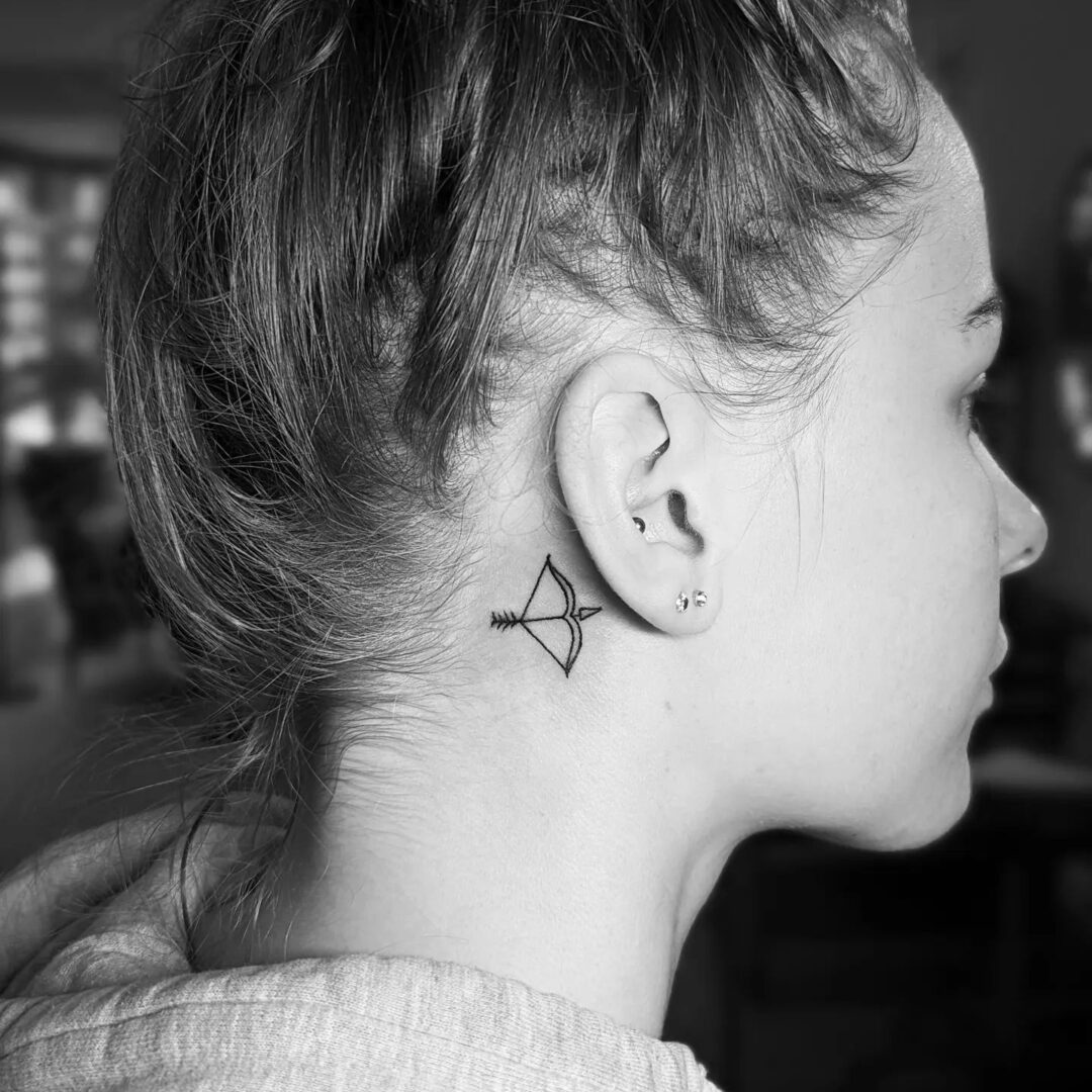 40+ Creative Behind the Ear Tattoo Ideas That Look Great