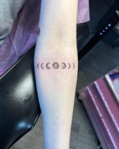65+ Stunning Moon Tattoo Ideas for a Mystical Look