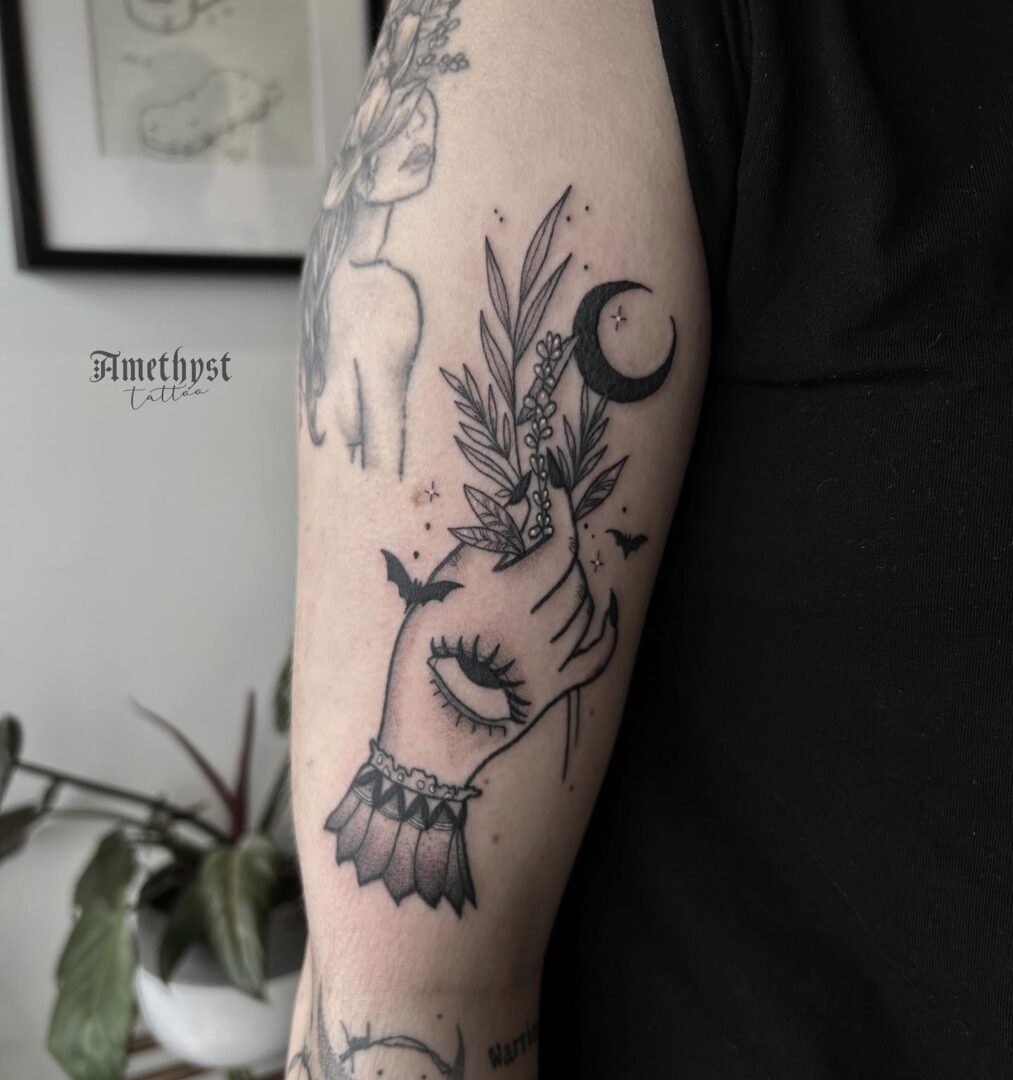 45+ Witchy Tattoos That Capture Mystery, Power, and Magic