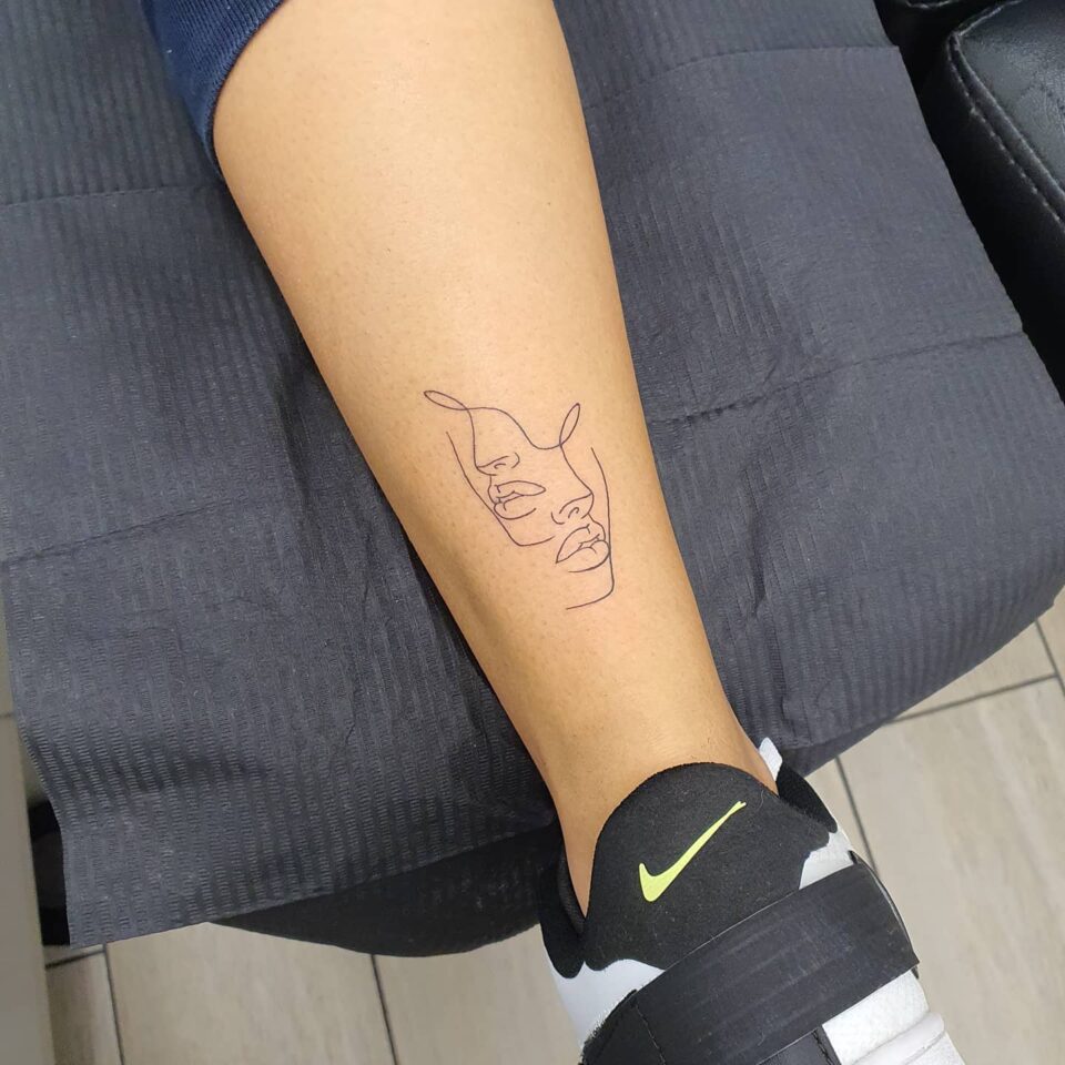 50+ One Line Tattoo Ideas for Minimal & Meaningful Ink
