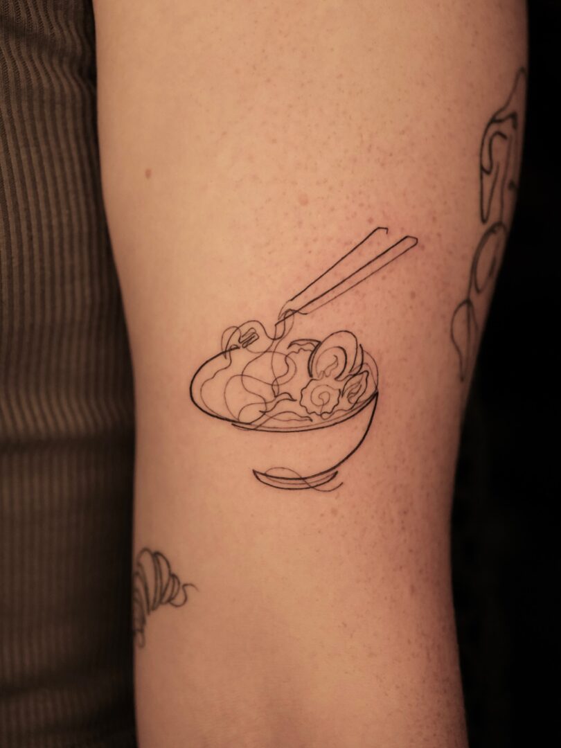 50+ One Line Tattoo Ideas for Minimal & Meaningful Ink