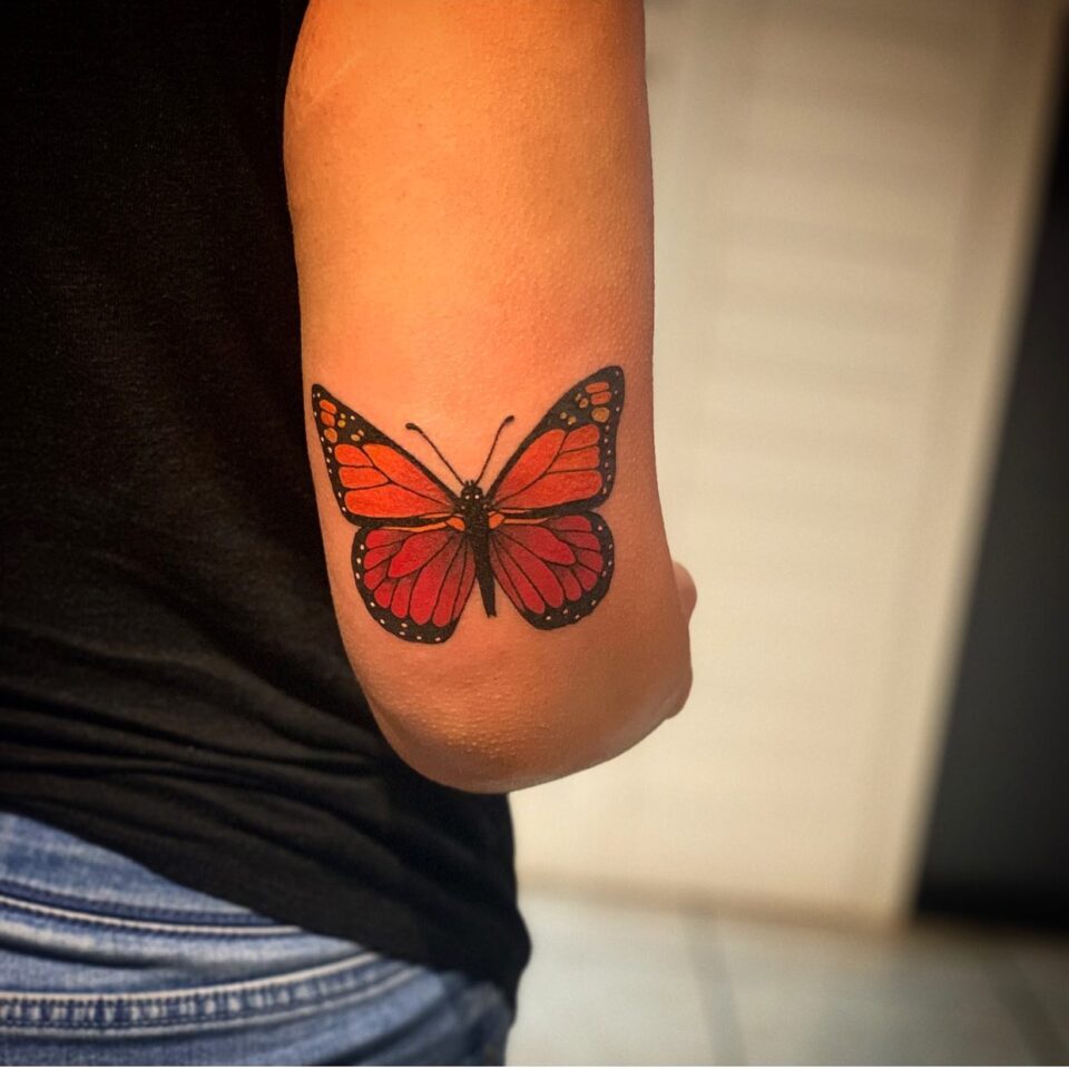 50+ Monarch Butterfly Tattoos That Are Beautiful and Full of Meaning