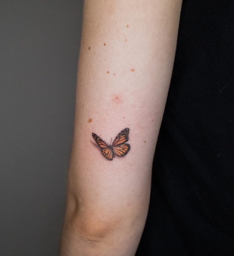 50+ Monarch Butterfly Tattoos That Are Beautiful and Full of Meaning
